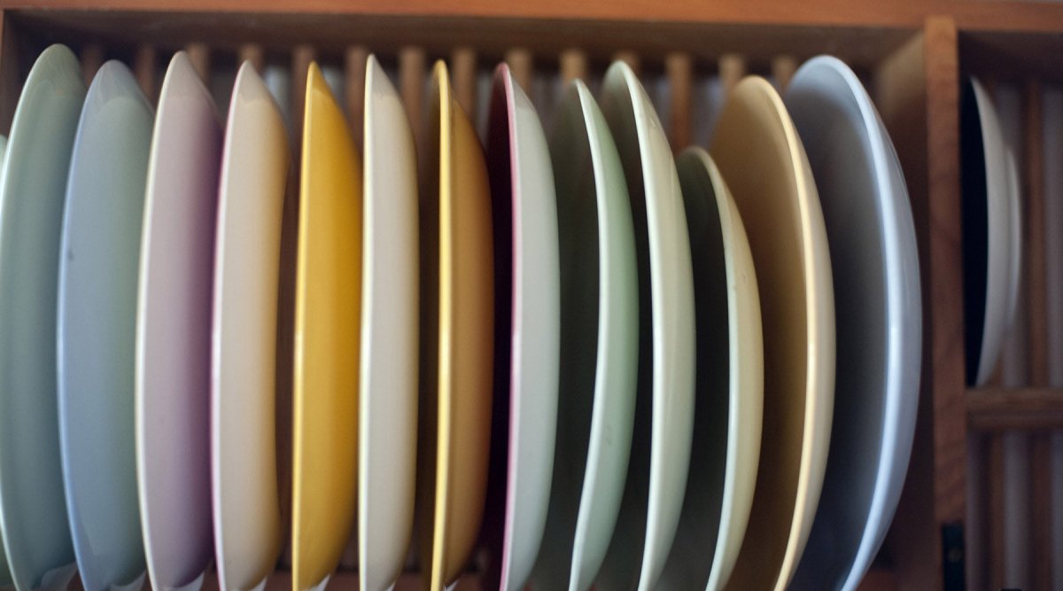 Choosing the Exact Color of Your Dinnerware Set | Byzoo | Bzyoo